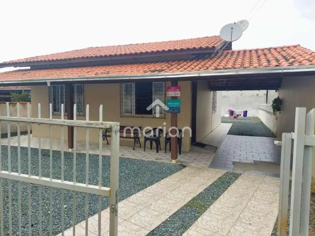 Casa / Sobrado para Venda em Balneário Piçarras/SC Centro 3 Quartos
