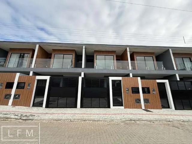 Casa / Sobrado para Venda em Balneário Piçarras/SC Centro 3 Quartos