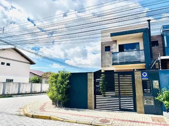 Casa / Sobrado para Venda em Balneário Piçarras/SC Centro 2 Quartos