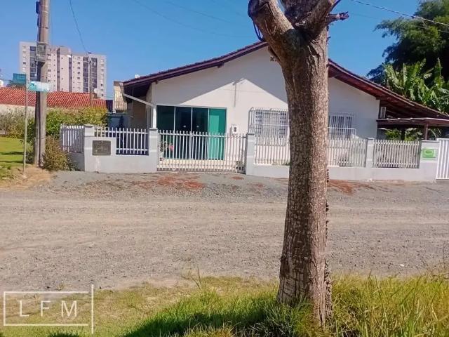 Casa / Sobrado para Venda em Balneário Piçarras/SC Centro 2 Quartos