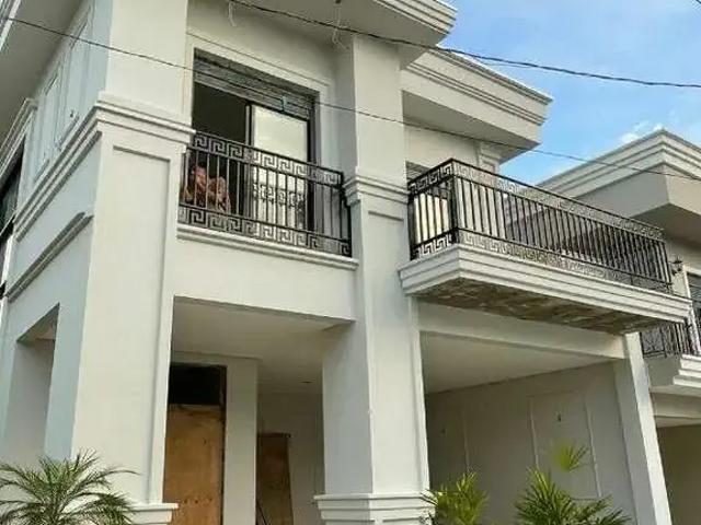 Casa / Sobrado para Venda em Balneário Piçarras/SC Centro 4 Quartos