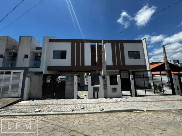 Casa / Sobrado para Venda em Balneário Piçarras/SC Itacolomi 3 Quartos