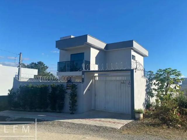 Casa / Sobrado para Venda em Balneário Piçarras/SC Itacolomi 3 Quartos
