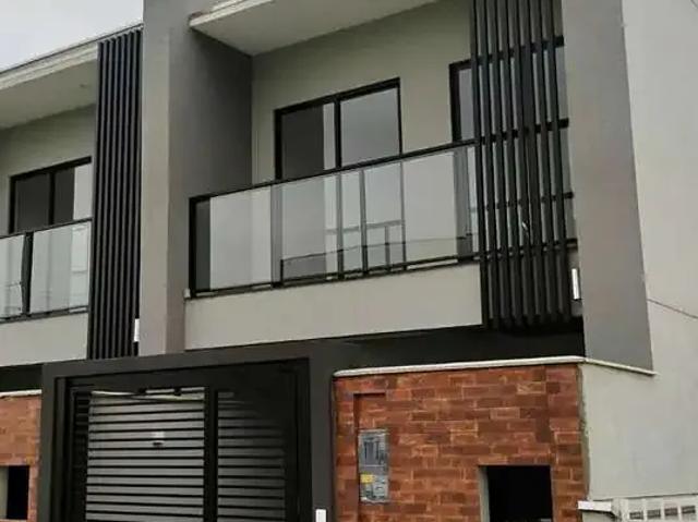 Casa / Sobrado para Venda em Balneário Piçarras/SC Itacolomi 3 Quartos