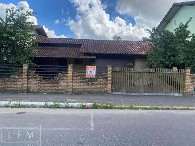 Casa / Sobrado para Venda em Balneário Piçarras/SC Itacolomi 3 Quartos