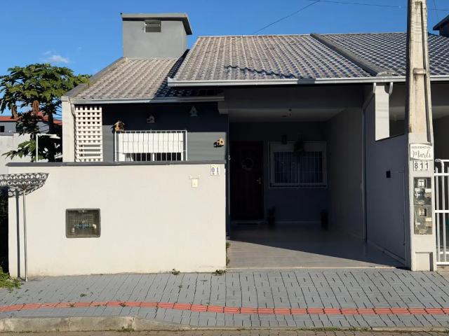 Casa / Sobrado para Venda em Balneário Piçarras/SC Itacolomi 3 Quartos