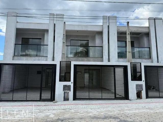 Casa / Sobrado para Venda em Balneário Piçarras/SC Itacolomi 3 Quartos
