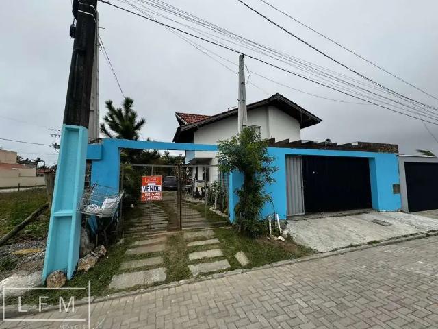 Casa / Sobrado para Venda em Balneário Piçarras/SC Itacolomi 3 Quartos