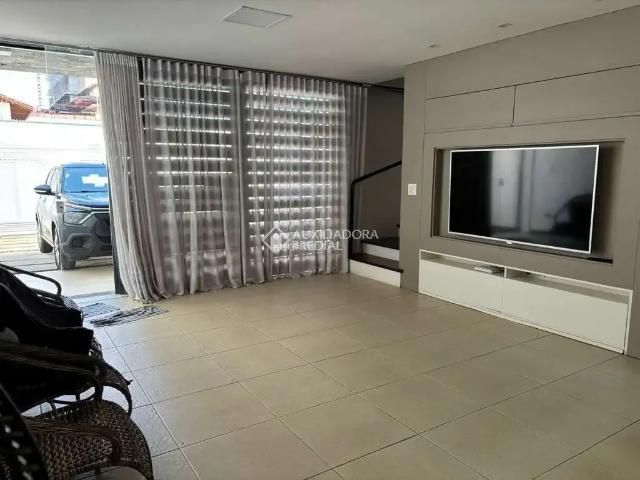 Casa / Sobrado para Venda em Balneário Piçarras/SC Itacolomi 3 Quartos
