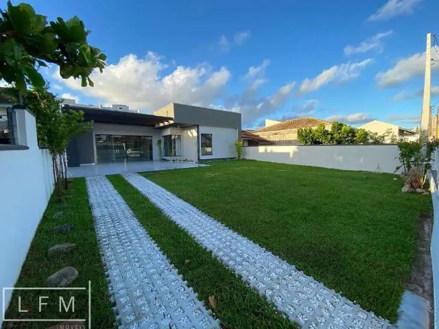 Casa / Sobrado para Venda em Balneário Piçarras/SC Itacolomi 3 Quartos