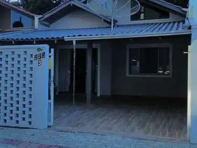 Casa / Sobrado para Venda em Balneário Piçarras/SC Itacolomi 2 Quartos