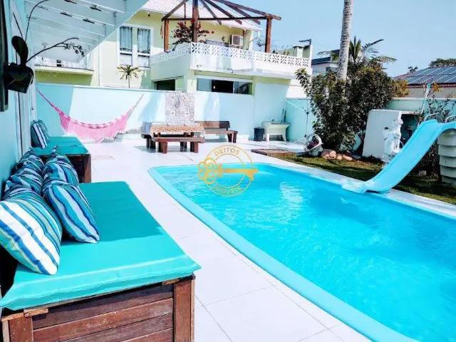 Casa / Sobrado para Venda em Balneário Piçarras/SC Itacolomi 2 Quartos