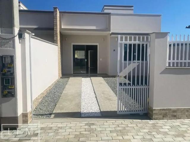 Casa / Sobrado para Venda em Balneário Piçarras/SC Itacolomi 2 Quartos
