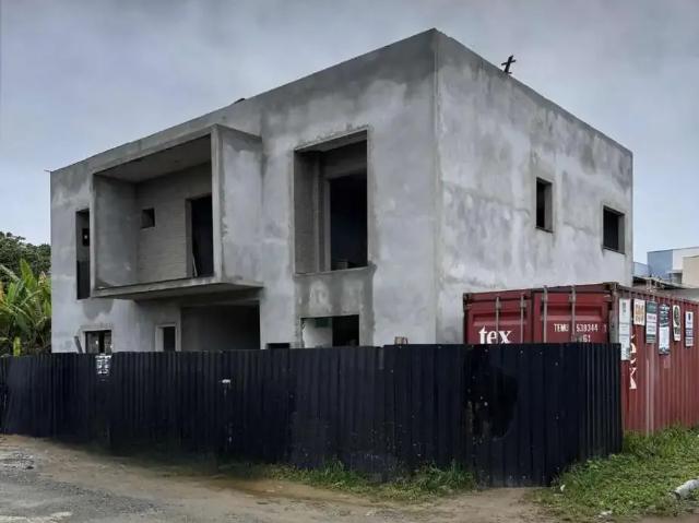 Casa / Sobrado para Venda em Balneário Piçarras/SC Itacolomi 2 Quartos