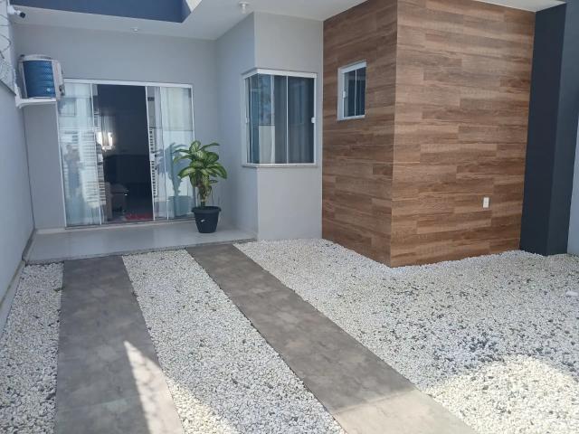 Casa / Sobrado para Venda em Balneário Piçarras/SC Itacolomi 2 Quartos