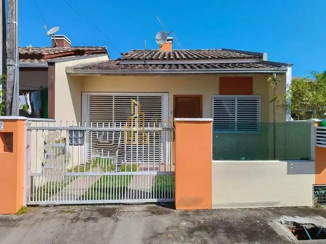 Casa / Sobrado para Venda em Balneário Piçarras/SC Itacolomi 2 Quartos