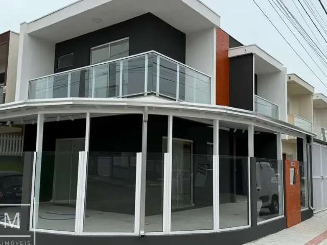 Casa / Sobrado para Venda em Balneário Piçarras/SC Itacolomi 2 Quartos