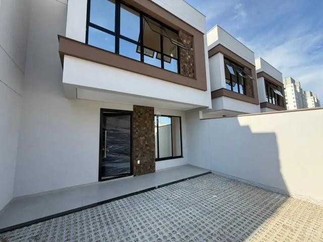 Casa / Sobrado para Venda em Balneário Piçarras/SC Itacolomi 2 Quartos