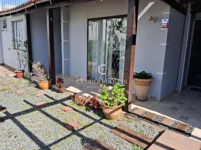 Casa / Sobrado para Venda em Balneário Piçarras/SC Itacolomi