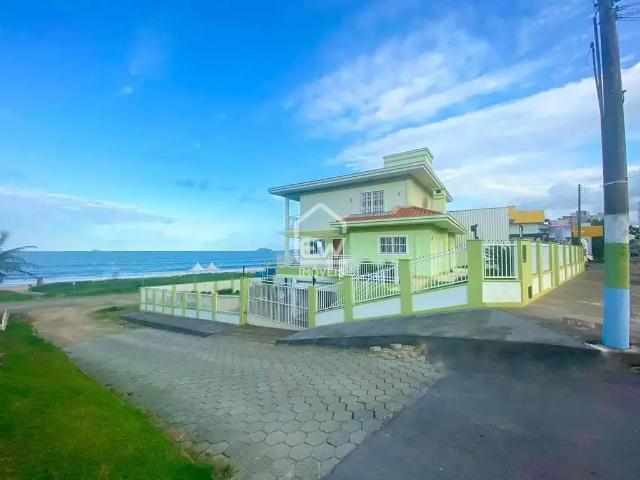 Casa / Sobrado para Venda em Balneário Piçarras/SC Itacolomi 6 Quartos