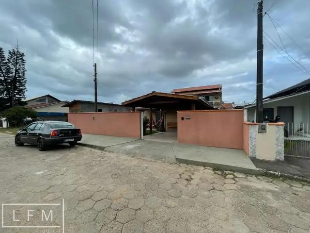 Casa / Sobrado para Venda em Balneário Piçarras/SC Santo Antônio 5 Quartos