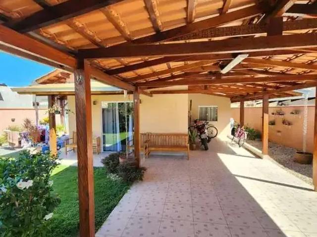 Casa / Sobrado para Venda em Balneário Piçarras/SC Santo Antônio 6 Quartos
