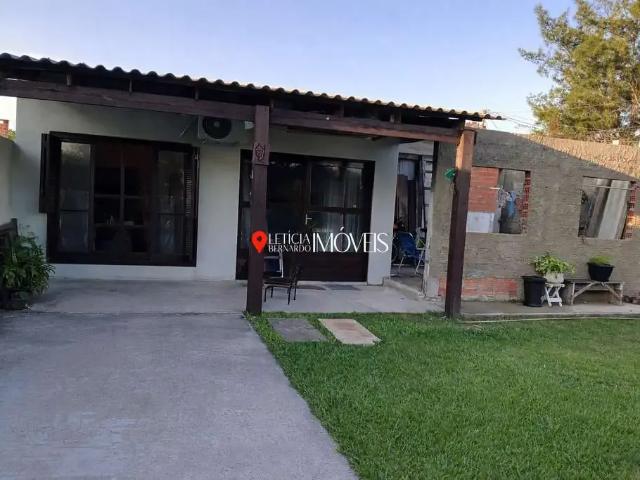 Casa / Sobrado para Venda em Balneário Pinhal/RS Centro 1 Quartos