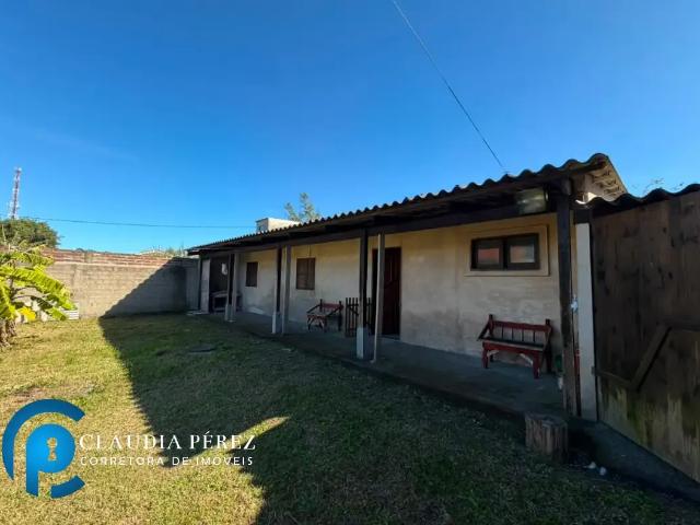 Casa / Sobrado para Venda em Balneário Pinhal/RS Centro 2 Quartos