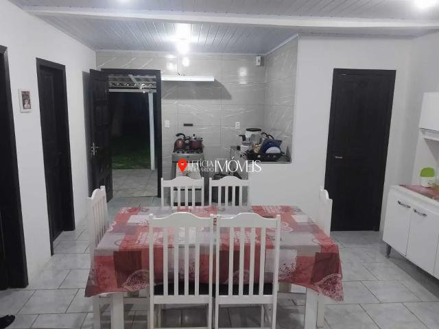 Casa / Sobrado para Venda em Balneário Pinhal/RS Centro 2 Quartos