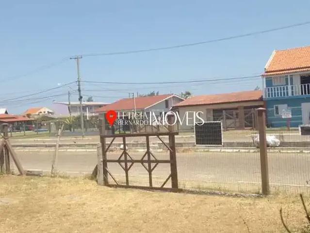 Casa / Sobrado para Venda em Balneário Pinhal/RS Centro 3 Quartos