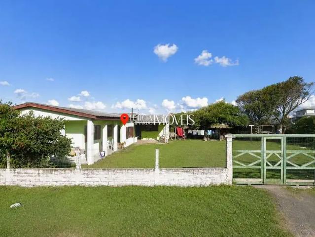 Casa / Sobrado para Venda em Balneário Pinhal/RS Centro 3 Quartos