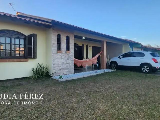 Casa / Sobrado para Venda em Balneário Pinhal/RS Centro 3 Quartos