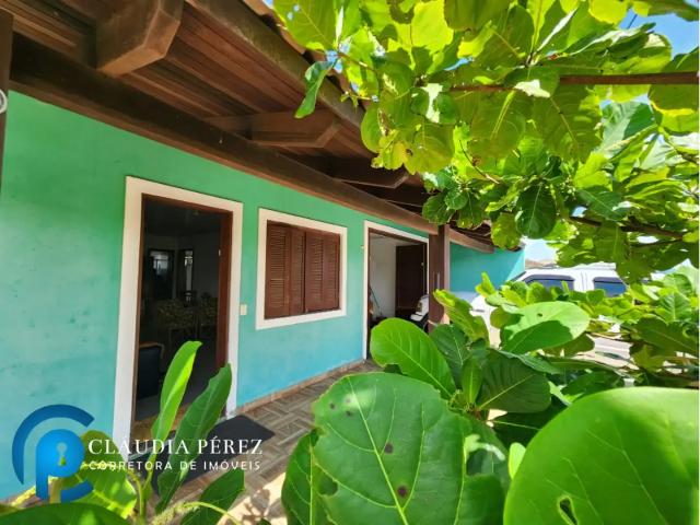 Casa / Sobrado para Venda em Balneário Pinhal/RS Centro 3 Quartos