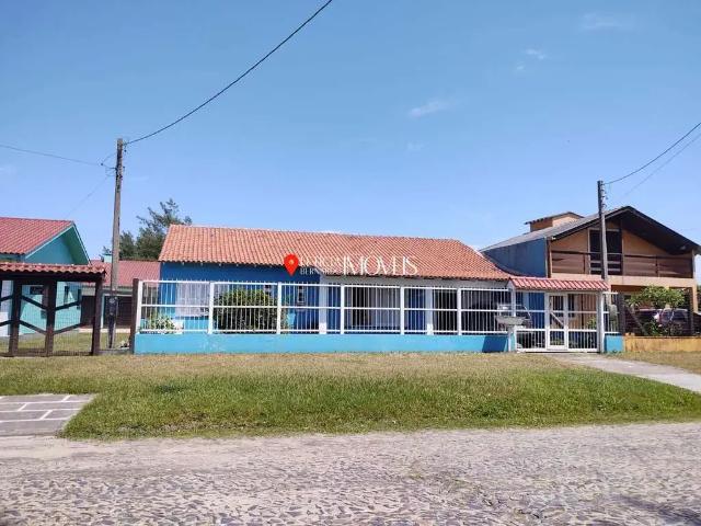 Casa / Sobrado para Venda em Balneário Pinhal/RS Centro 3 Quartos