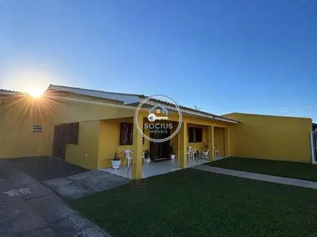 Casa / Sobrado para Venda em Balneário Pinhal/RS Centro 3 Quartos