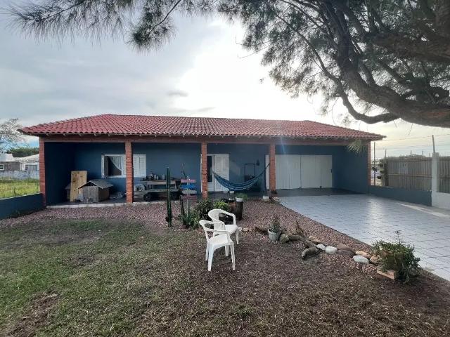 Casa / Sobrado para Venda em Balneário Pinhal/RS Centro 3 Quartos