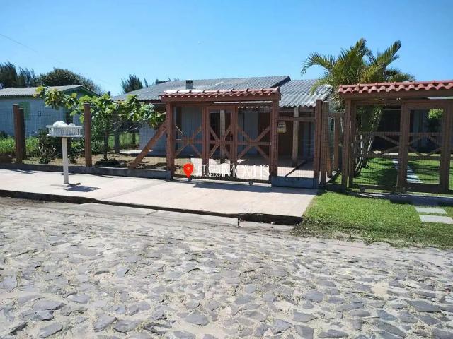 Casa / Sobrado para Venda em Balneário Pinhal/RS Praia Do Magistério 2 Quartos
