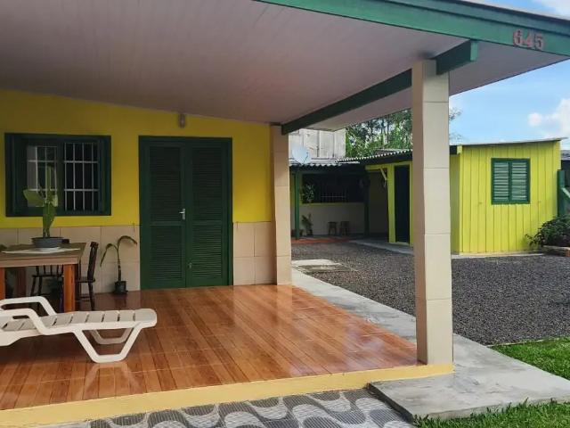 Casa / Sobrado para Venda em Balneário Pinhal/RS Praia Do Magistério 3 Quartos