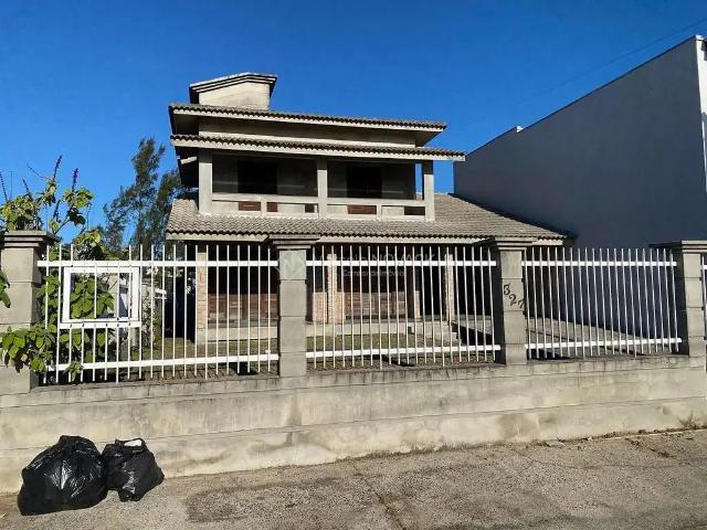 Casa / Sobrado para Venda em Balneário Rincão/SC Centro 4 Quartos