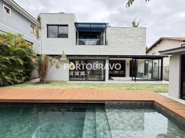Casa / Sobrado para Venda em Barueri/SP Alphaville 5 Quartos