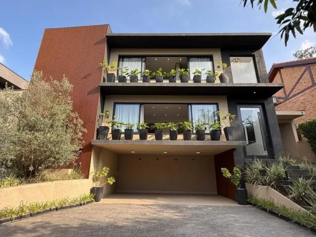 Casa / Sobrado para Venda em Barueri/SP Alphaville 5 Quartos