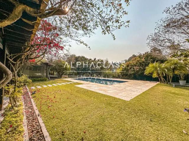 Casa / Sobrado para Venda em Barueri/SP Alphaville 5 Quartos