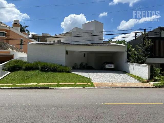 Casa / Sobrado para Venda em Barueri/SP Alphaville 3 Quartos