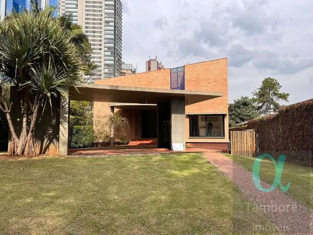 Casa / Sobrado para Venda em Barueri/SP Alphaville 3 Quartos