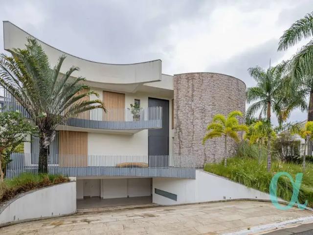 Casa / Sobrado para Venda em Barueri/SP Alphaville Conde II 4 Quartos