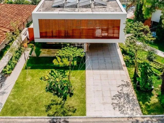 Casa / Sobrado para Venda em Barueri/SP Alphaville Empresarial 4 Quartos