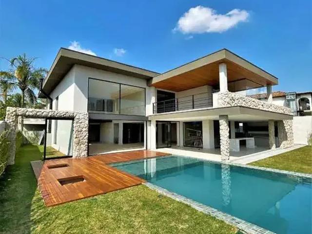 Casa / Sobrado para Venda em Barueri/SP Alphaville Residencial Um 5 Quartos
