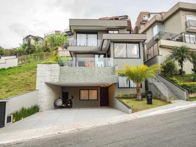 Casa / Sobrado para Venda em Barueri/SP Green Valley Alphaville 5 Quartos