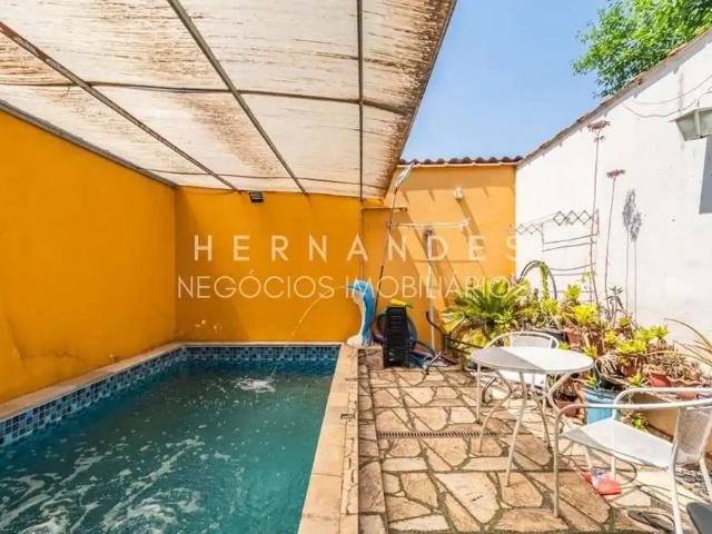 Casa / Sobrado para Venda em Barueri/SP Jardim dos Camargos 3 Quartos
