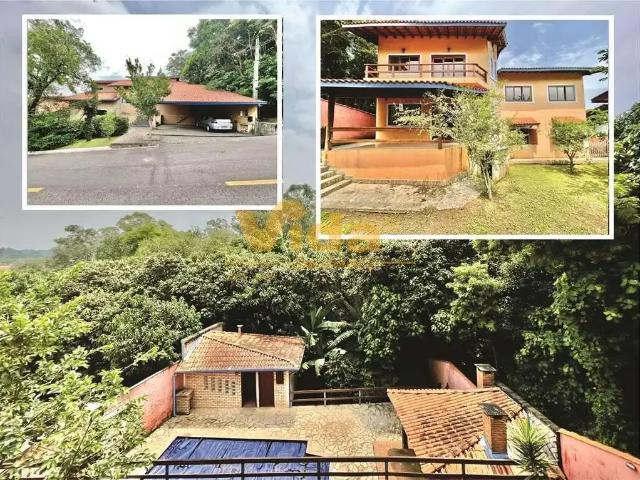 Casa / Sobrado para Venda em Barueri/SP São Fernando Residência 5 Quartos
